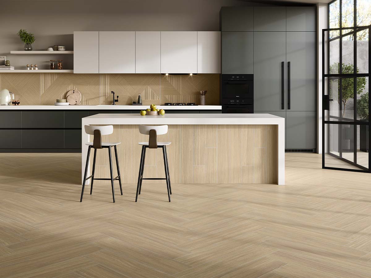 Porcelánico Kyndal Haya 23x120 Cm MT Rect | Ceramicos.es